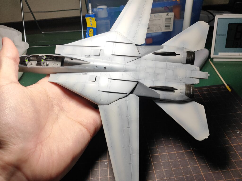 ハセガワ 1/72 F14 ハイビジ 製作ブログ 塗装と塗り分け続き | 自己満カーモデル製作室